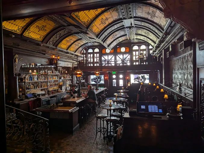 Best Bars in Los Angeles 2025: Trendy Spots & Nightlife Gems